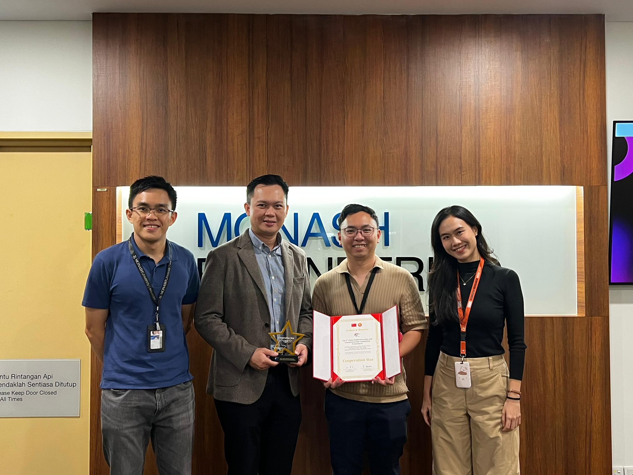 CNZT team bestowed with China-ASEAN Cooperation Star Award - MUM Centre ...