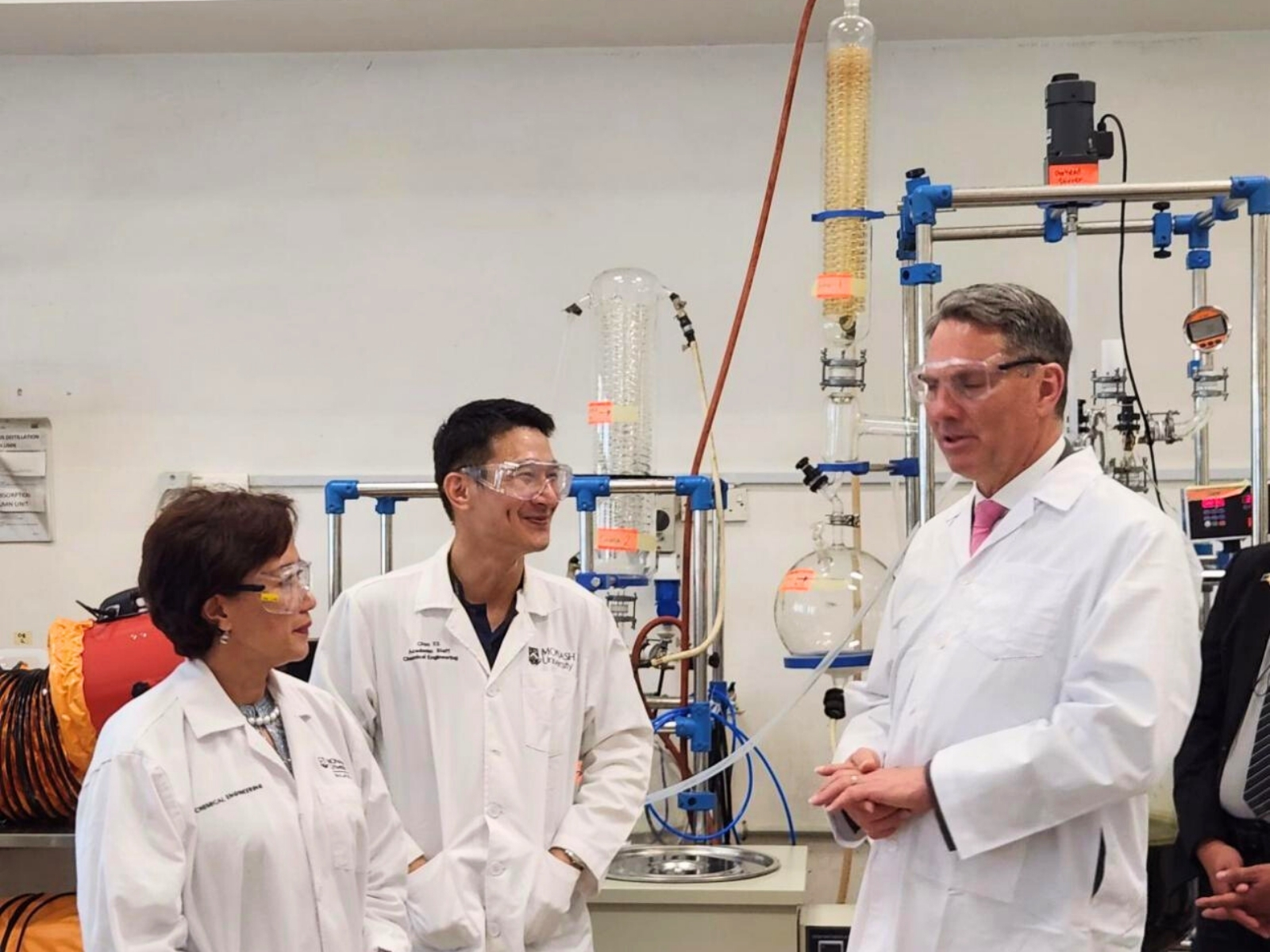 Australian Deputy Prime Minister Visits MIPO Research Laboratory - MIPO ...